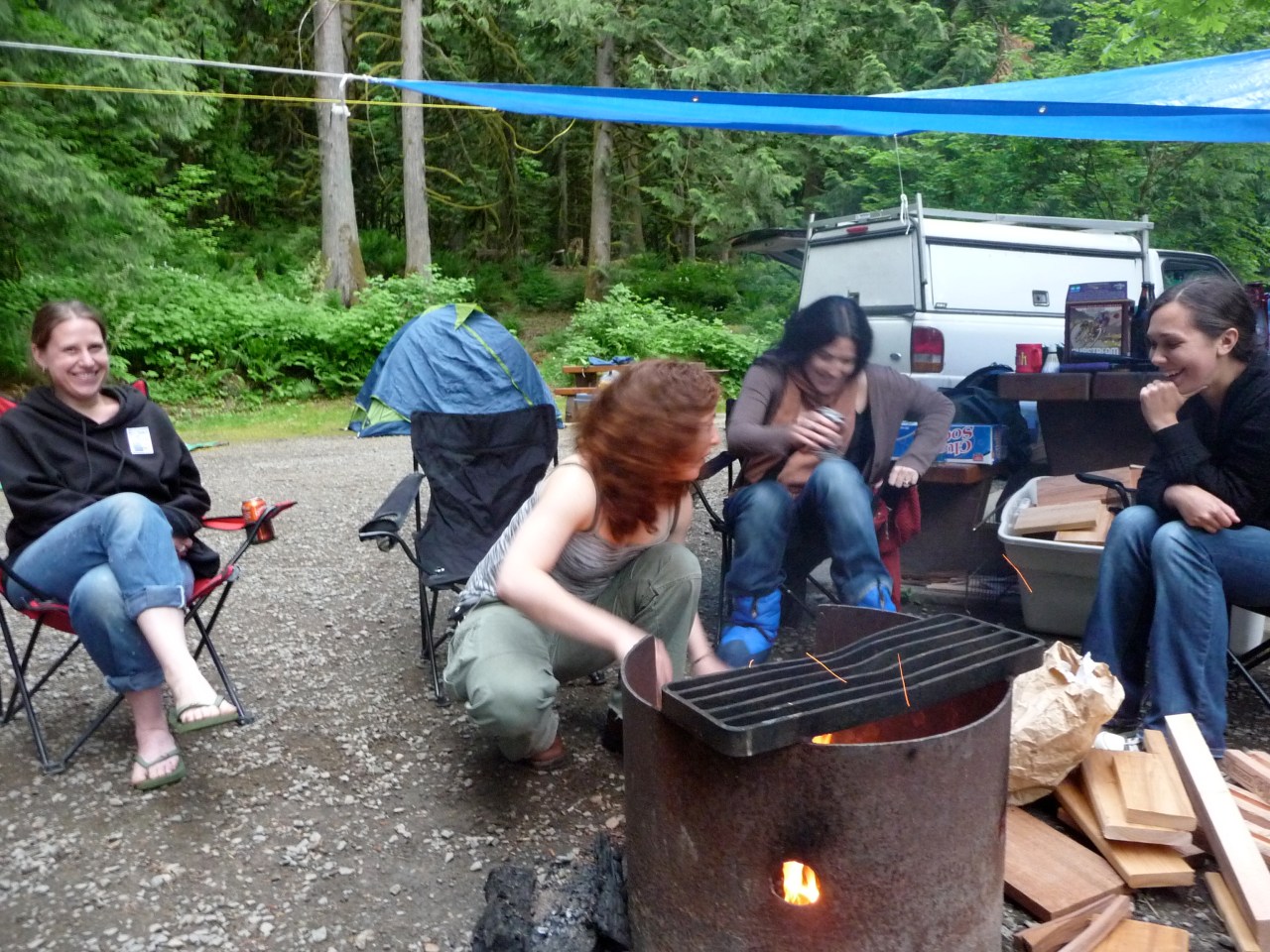 Lady Camping | Take it outside, ladies.